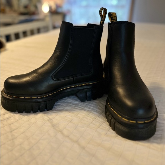 Dr. Martens | Shoes | Doc Martens Audick Platform Size 8 | Poshmark